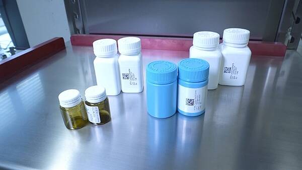 Labeling with TQS: Printing and applying labels | Wipotec