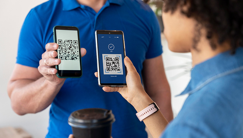 Industry calls for 2D code transition